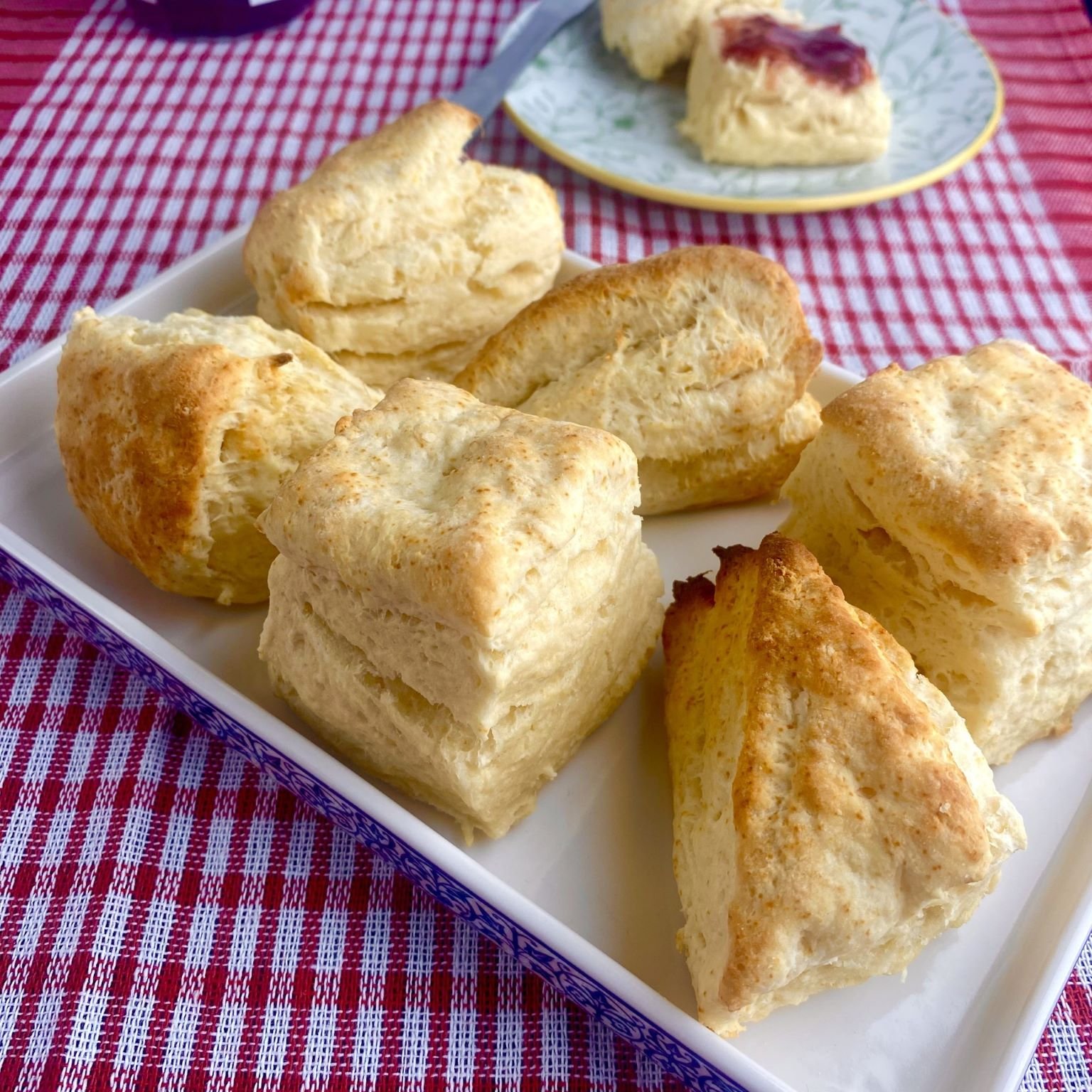 Easy Fluffy Scones - Only 5 Ingredients Needed!