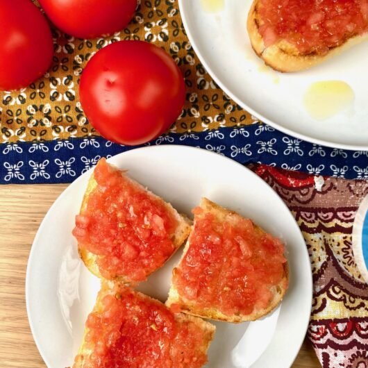 Pan Con Tomate - Tomatoes on Bread with Garlic and Olive Oil